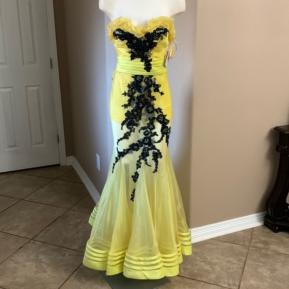 Xcite Prom | Dresses | Vintage Yellow Gown | Poshmark